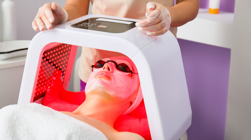 Shine Bright: The Benefits of Using Foldable Therapy Face Lamps for Yo